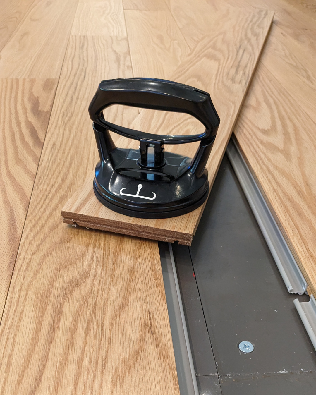 Removable Hardwood Flooring for Easy Subfloor Access in Modern Spaces ...
